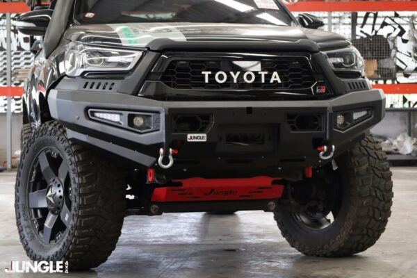 Toyota Hilux GD6 Jungle 4x4 Crown Series 2020 + Front Bumper For Sale ...
